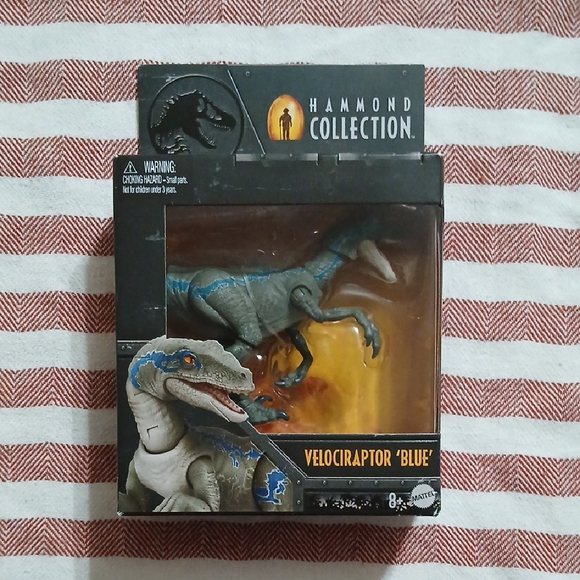 Jurassic World | Toys | Hammond Collection Velociraptor Blue Dinosaur ...